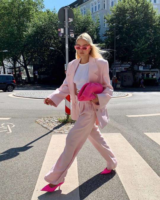 Colores que combinan con rosa: las claves de estilo