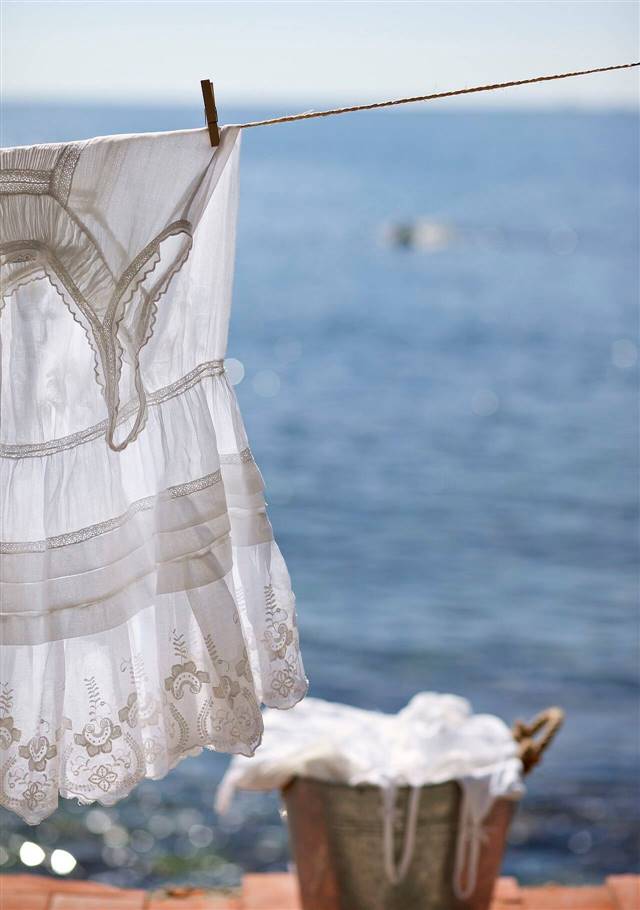 Ropa desteñida: los trucos más fáciles y que funcionan para dejarla ...