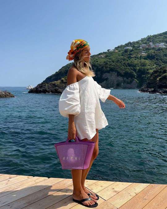 Cómo vestir con estilo en la playa: 10 looks playeros cómodos y ...