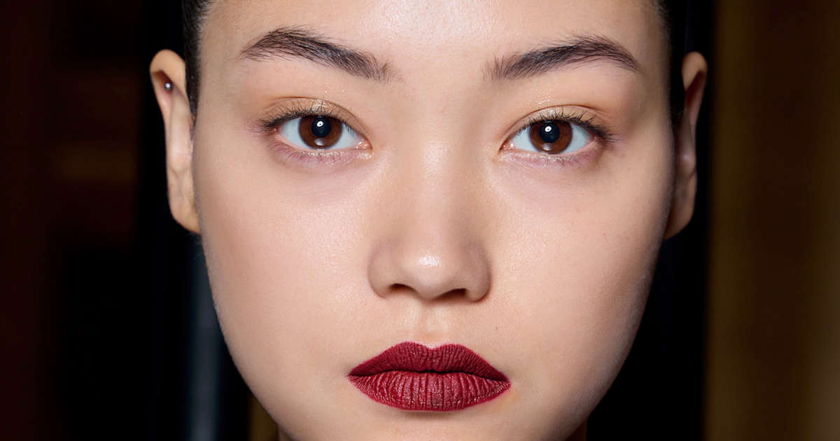 Todas las ventajas de la depilación de cejas con hilo, la técnica ...