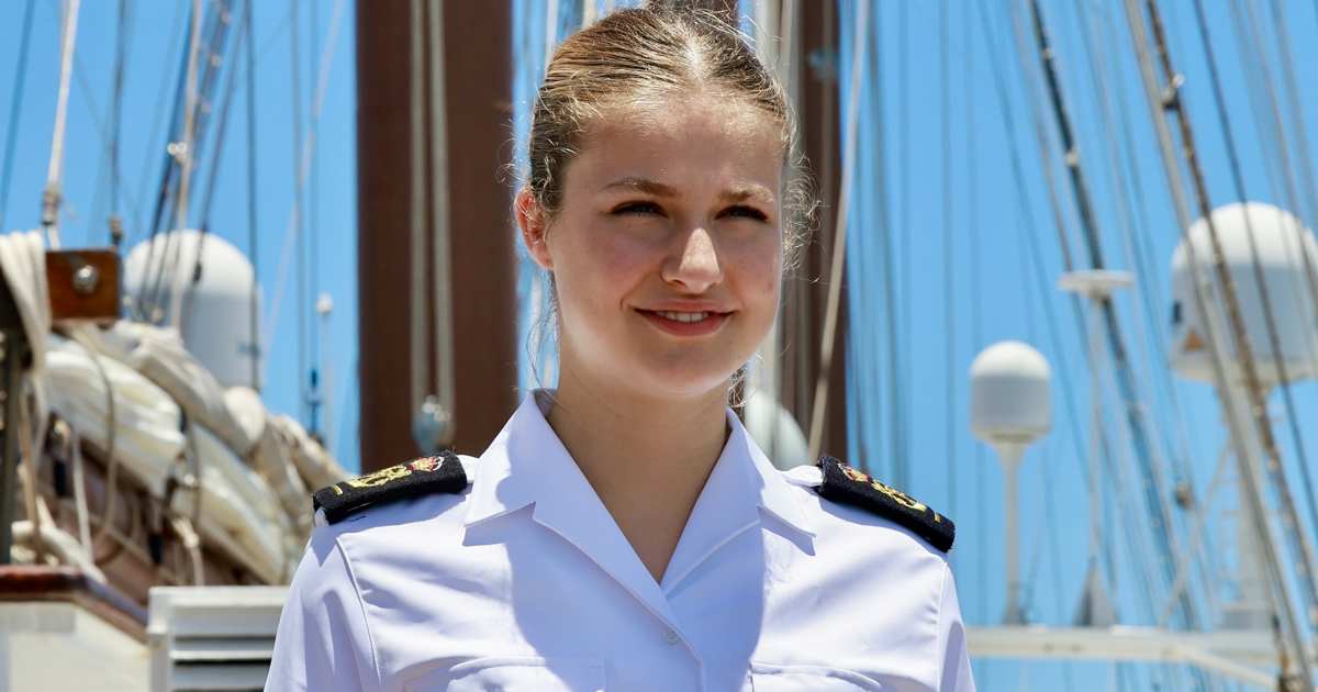 Leonor llega a Brasil tras tres semanas en alta mar: de los peligros ...