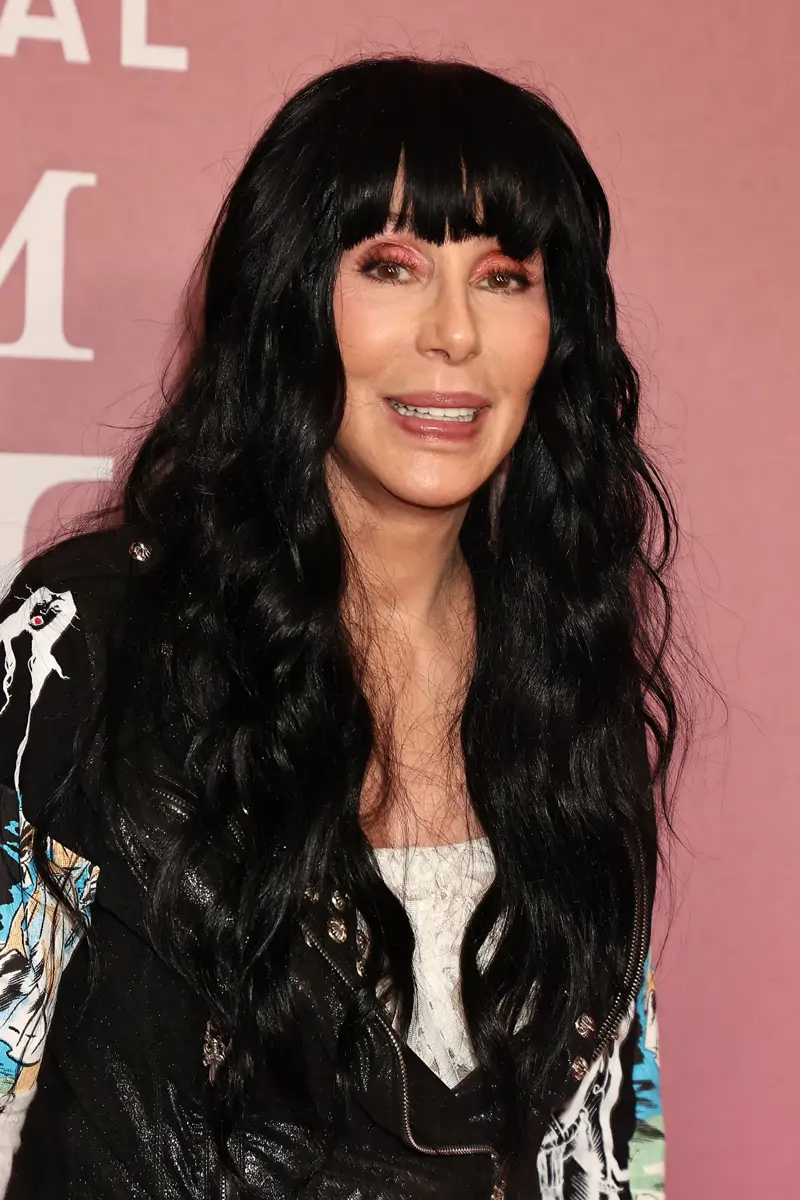 Cher, actriz y cantante (79 años): “Dejarse las canas está bien para ...