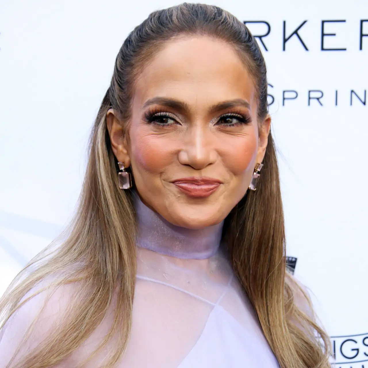 Jennifer Lopez (55) sobre Salma Hayek (58): "Estamos en dos mundos ...