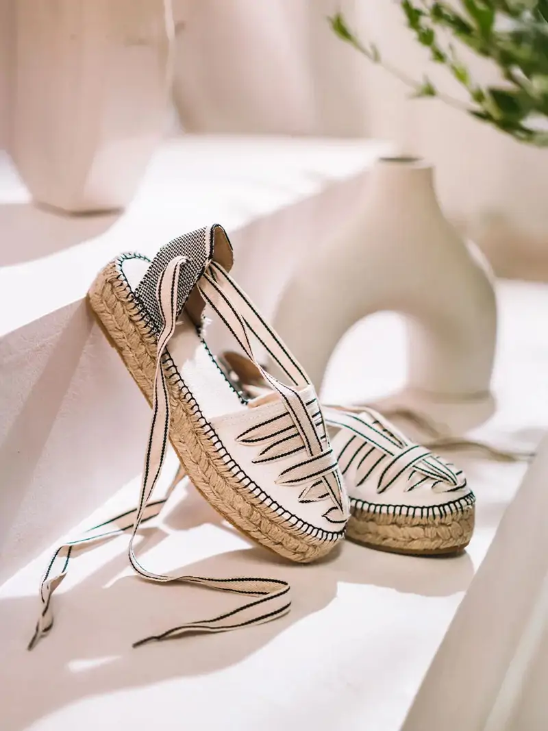 20 marcas españolas de zapatos con diseños bonitos y que cuidan tus ...