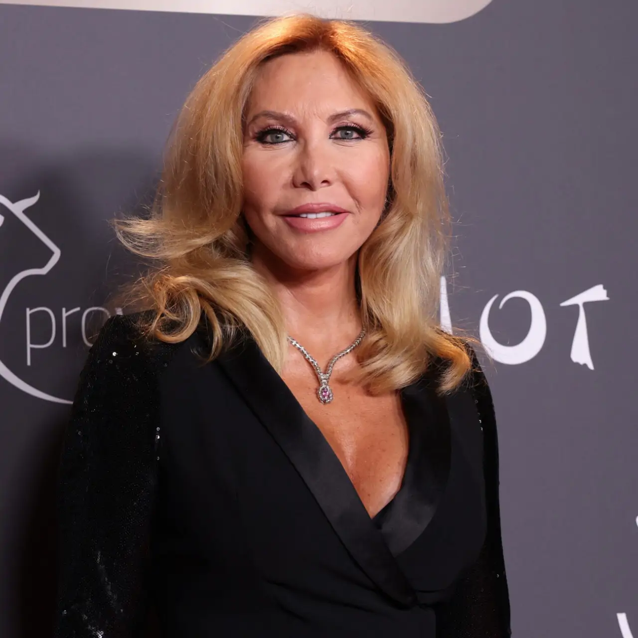 Norma Duval (69 años): "Empecé a robarle la crema facial a mi madre ...