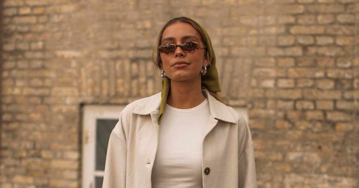 Lleva 24 horas en Zara y está arrasando: la parka reversible en tono ...