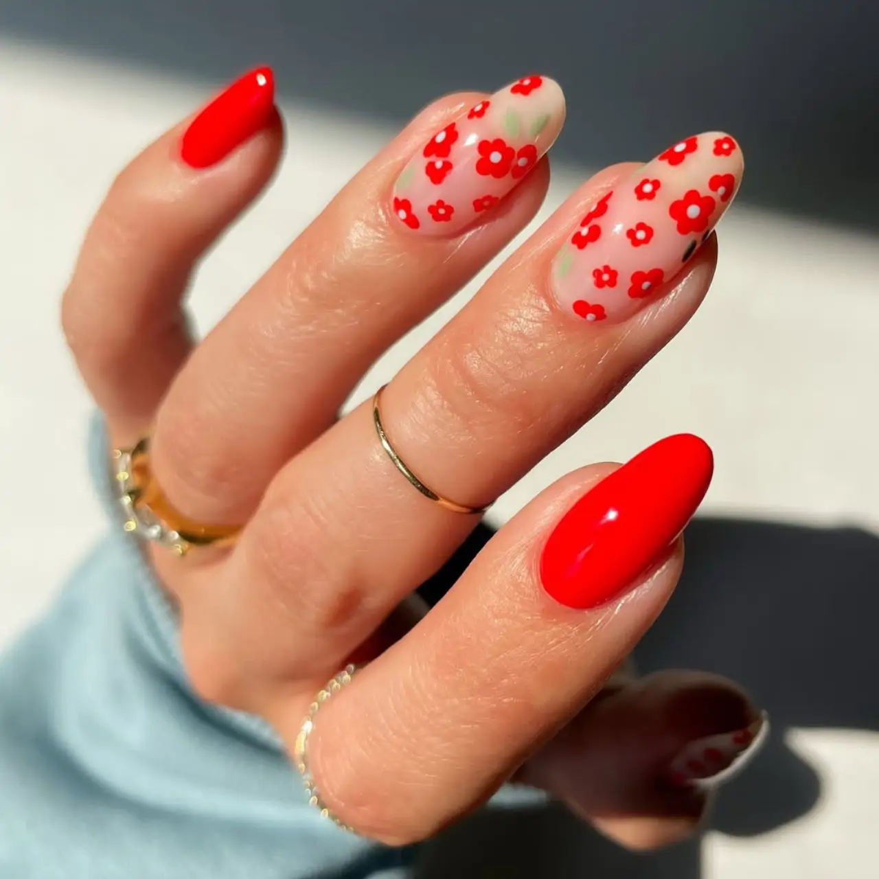 Uñas con flores sencillas: 10 diseños fáciles de hacerte tú misma (o ...