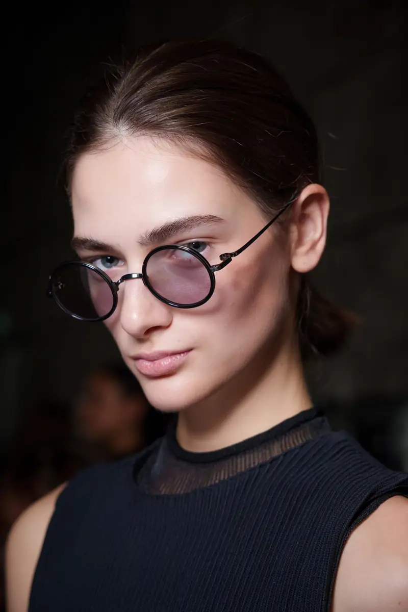 Raquel Linde, experta en belleza: "A las mujeres de 60 con gafas les ...