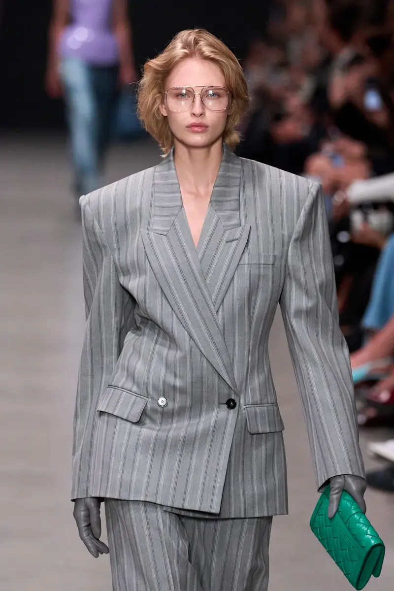 Raquel Linde, experta en belleza: "A las mujeres de 60 con gafas les ...