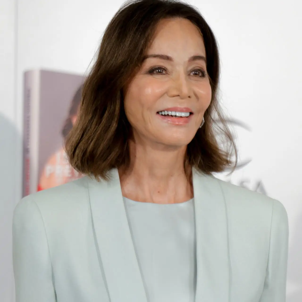 Isabel Preysler presenta sus memorias y se confiesa: "El mejor regalo que puedes hacerme es ...