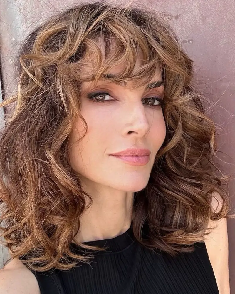 Conchi Arias, peluquera curly: "Es un error intentar peinar el corte ...