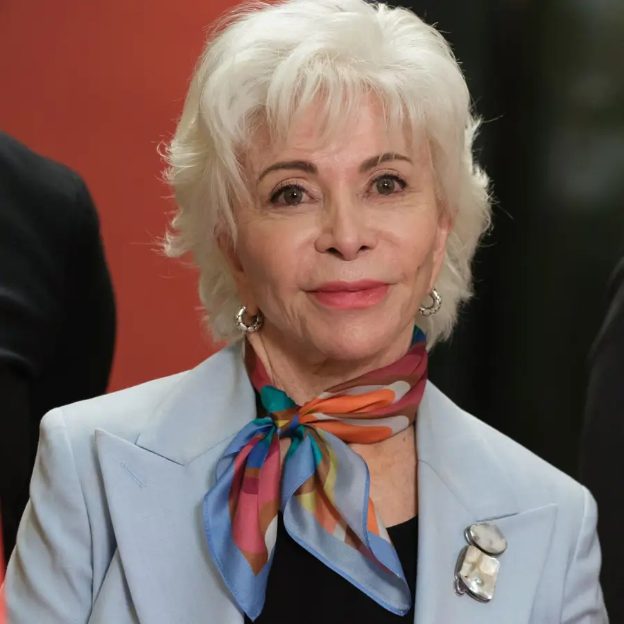 Isabel Allende (83 años): "Descubrí la fantasía en "Las mil y una ...