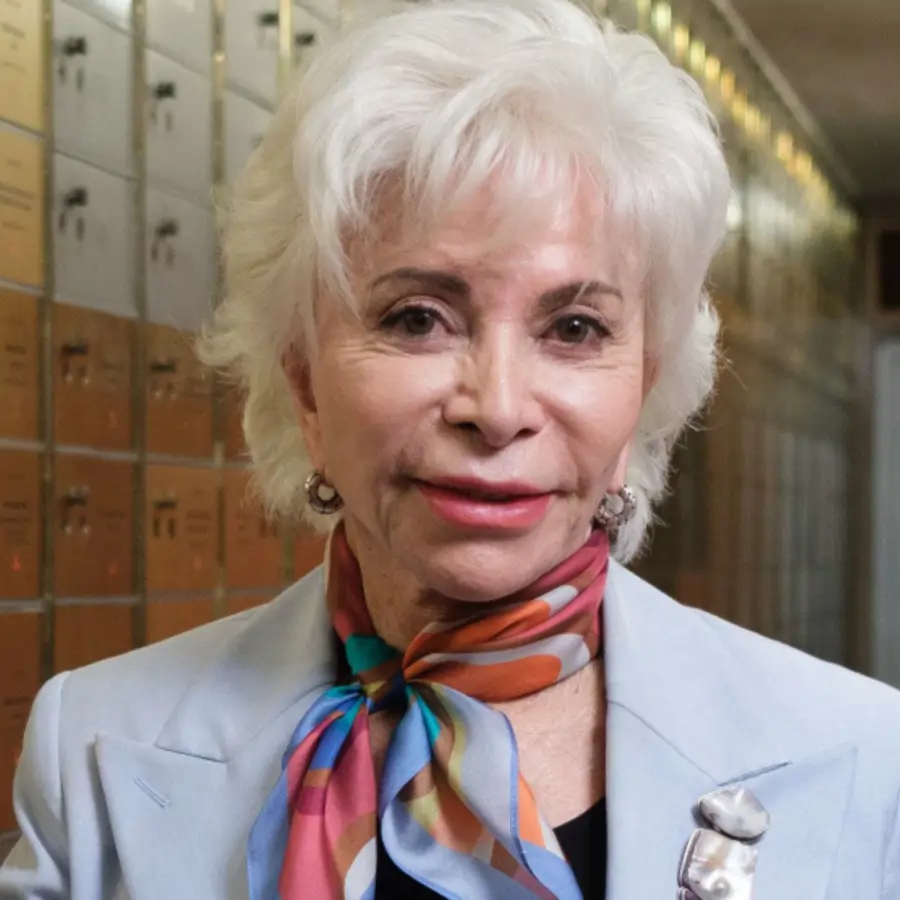 Isabel Allende, (83 años): "No creo que fuera escritora si me hubiera ...