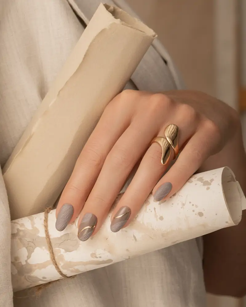 20 ideas de uñas color topo: el tono más elegante y versátil del otoño ...