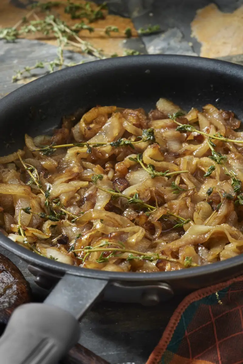 La receta de sopa de cebolla de Dani García: el truco para que no ...