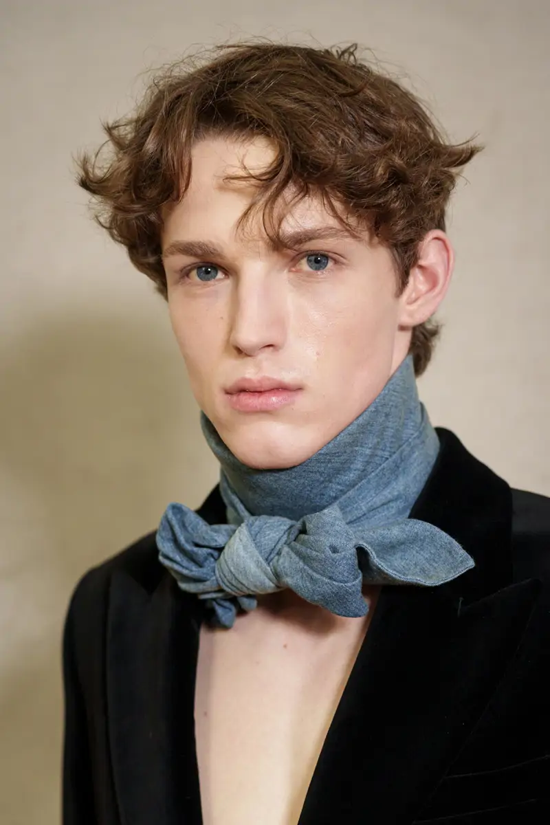 Todo sobre el corte de pelo "librito" para hombres: así se lleva el ...