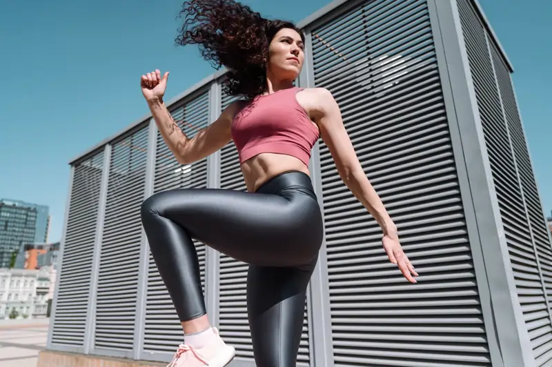 Los 10 mejores ejercicios de cardio en casa (sin bicicleta ni cinta)
