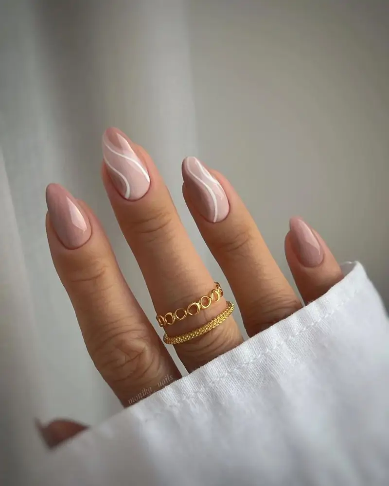 Ideas de uñas beige finas y elegantes para lucir el color que nunca ...