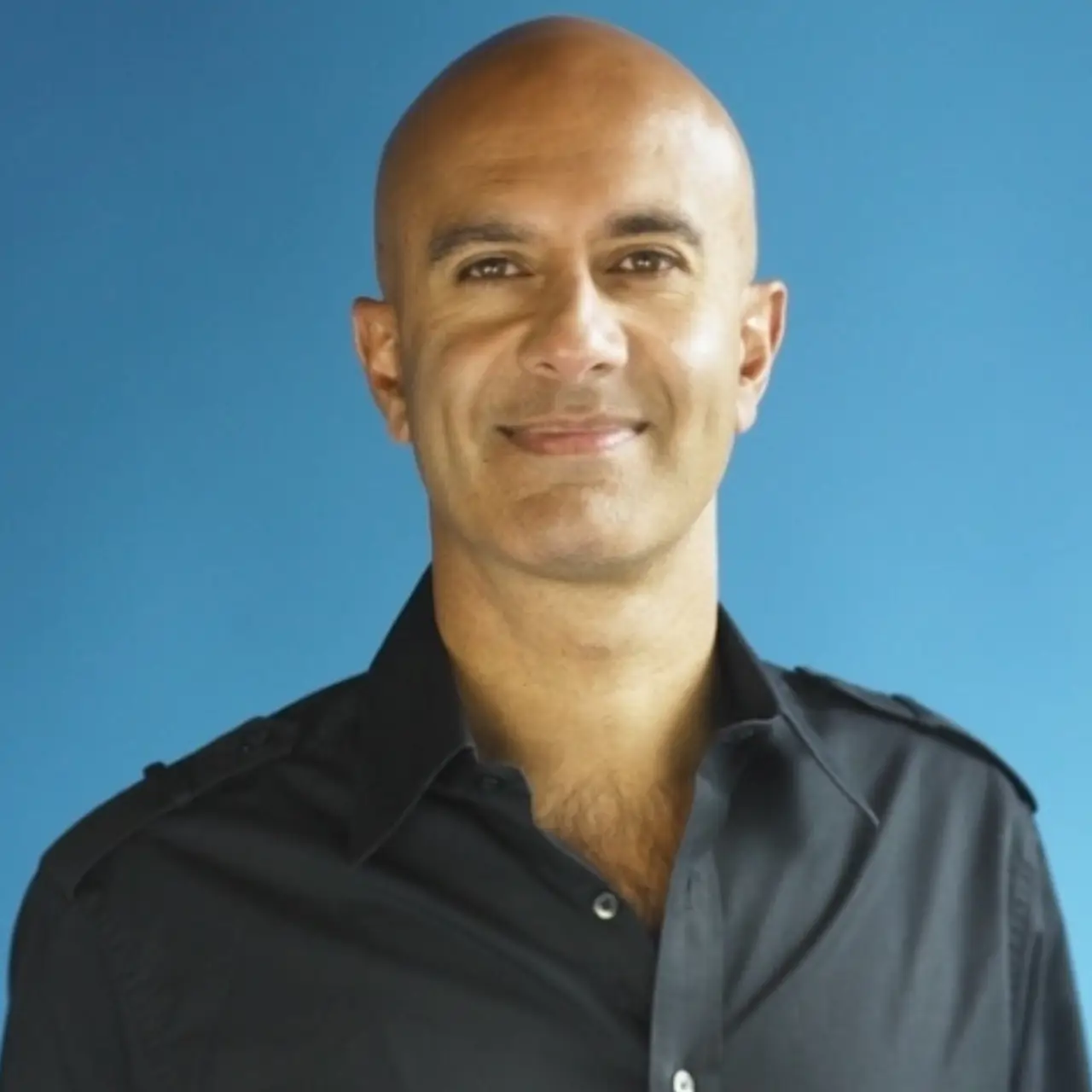 Robin Sharma: "Me levanto a las 4 de la mañana para hacer mi práctica ...