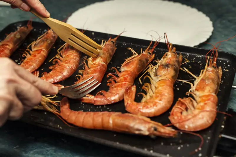 Chef Dani García: "El aceite está prohibido para las gambas a la ...