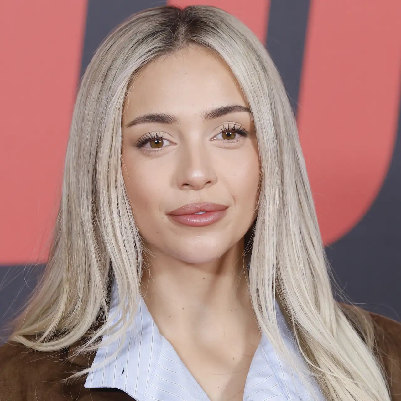 Ana Mena, cantante: "Me levanto a las seis de la mañana. Y, para despertar el cuerpo, hago unos ...