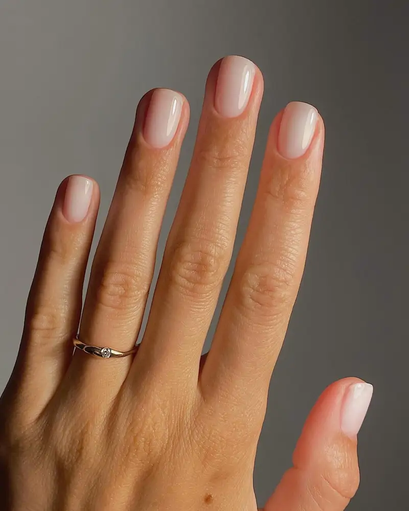 10 ideas de uñas blanco lechoso para lucir una manicura clarita y ...