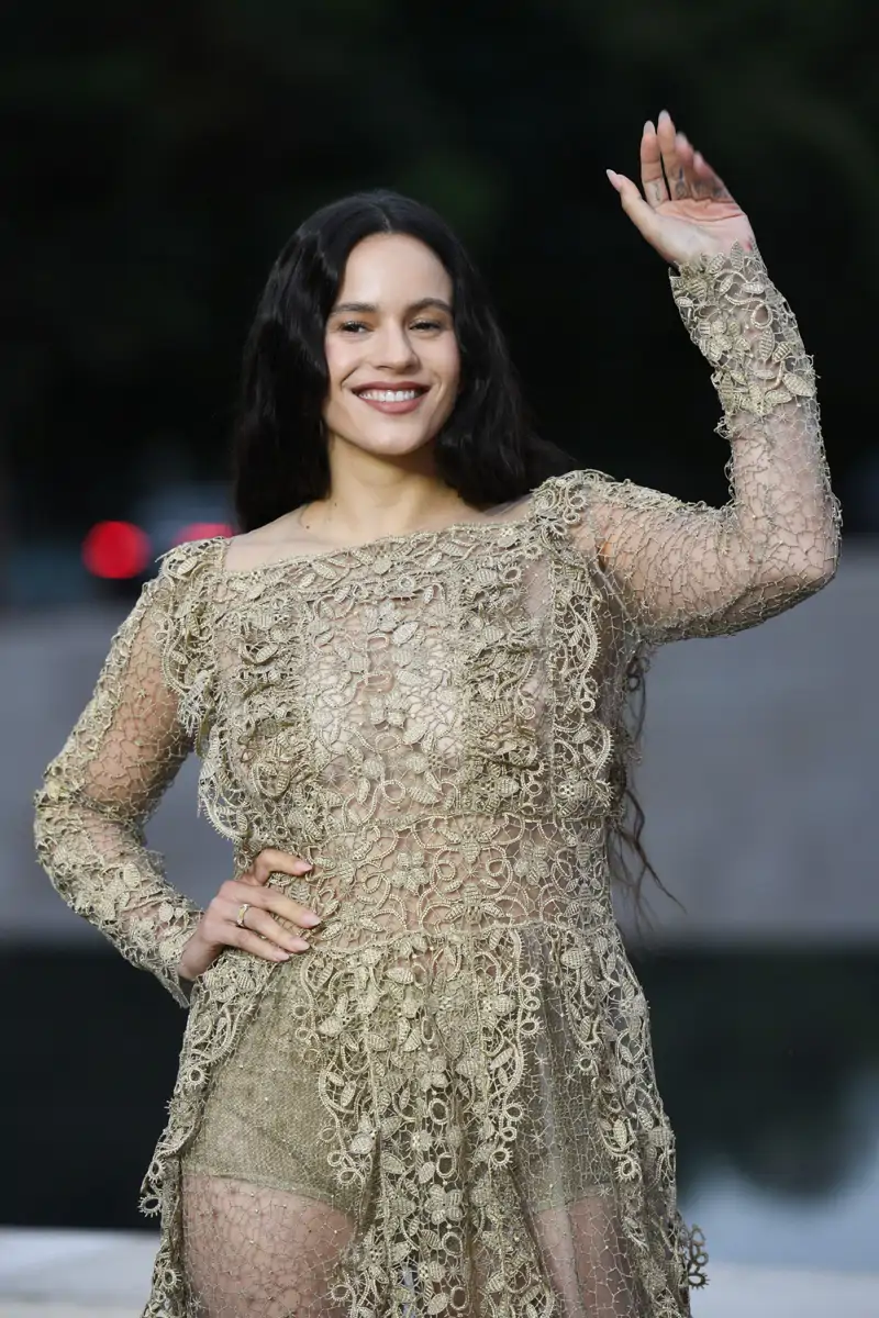 Rosalía: "Las pesas son superesenciales. Siempre las llevo conmigo ...
