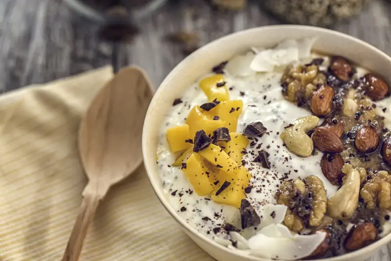 10 desayunos con fruta saludables y diferentes que te harán empezar el ...
