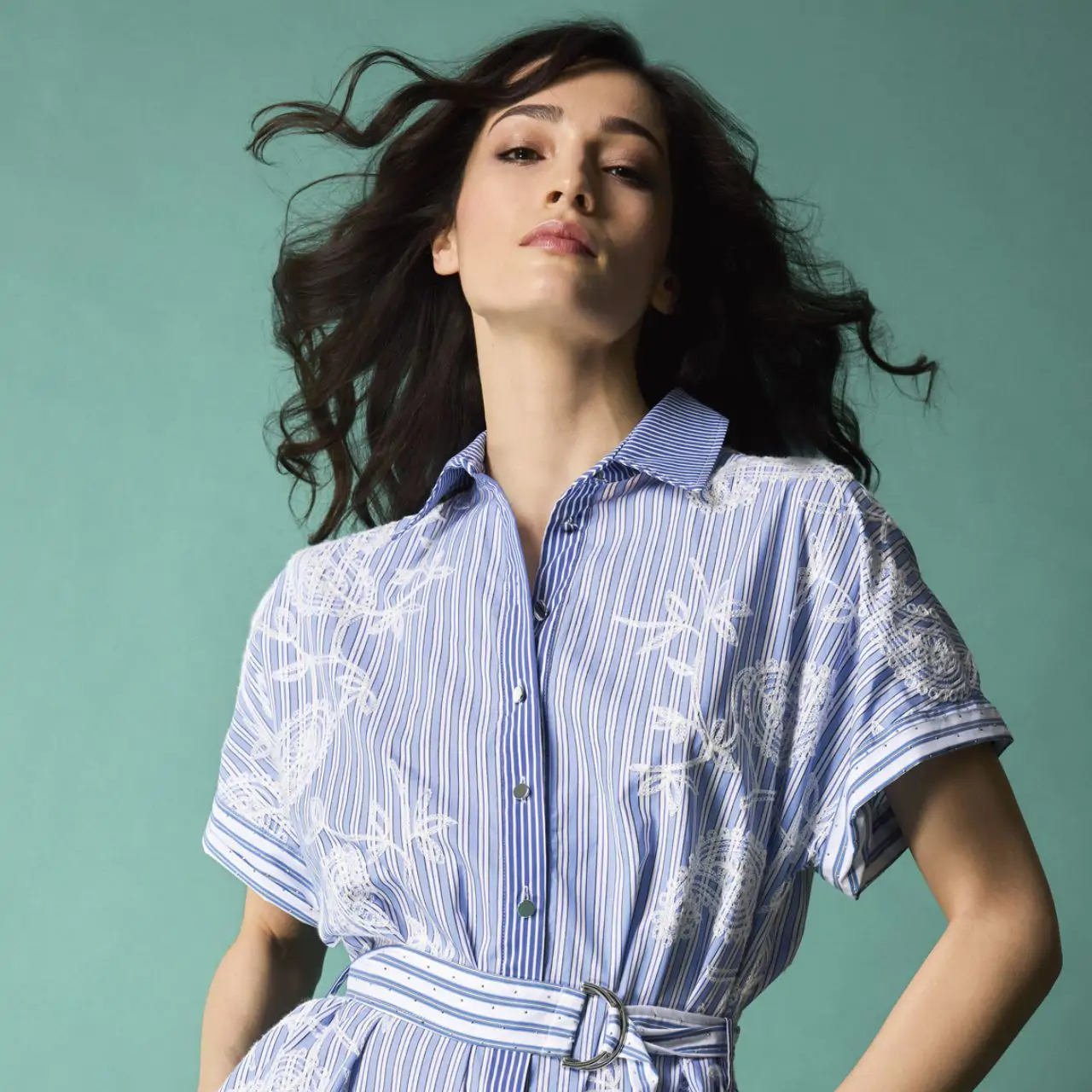 10 ideas de looks con estampado de rayas aprobados por un estilista que ...