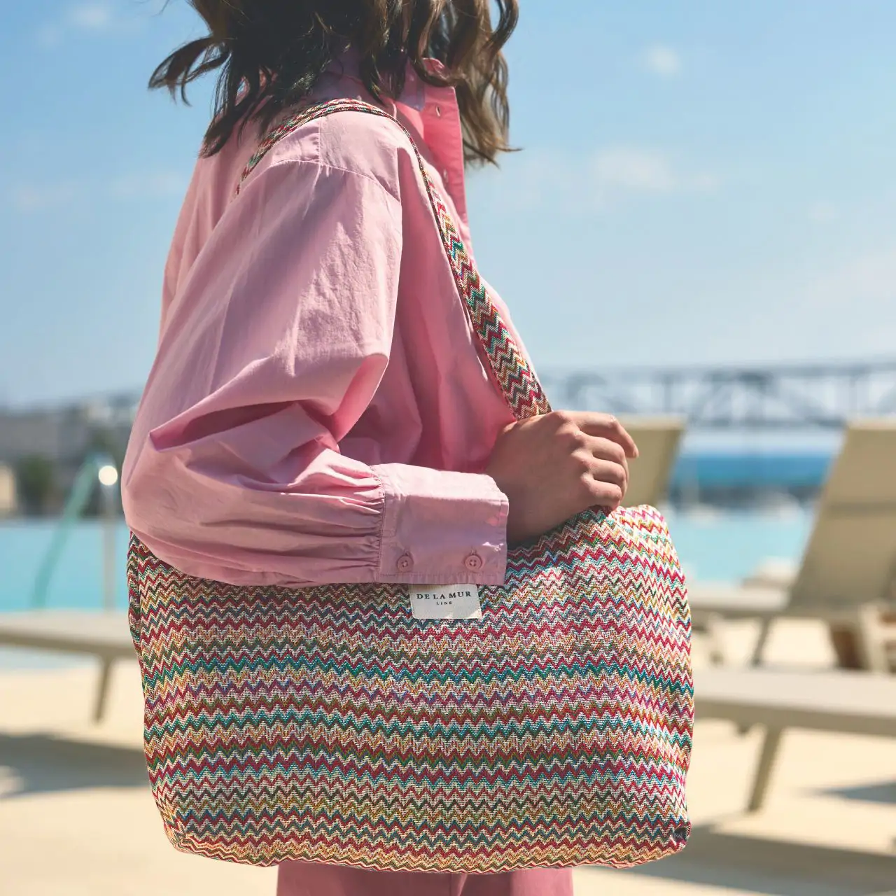 Los nuevos bolsos de De La Mur llegan con la Revista CLARA: 3 looks ...